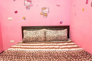 Quarto Duplo Básico | Secretária, cortinas/cortinados opacos, Wi-fi grátis 