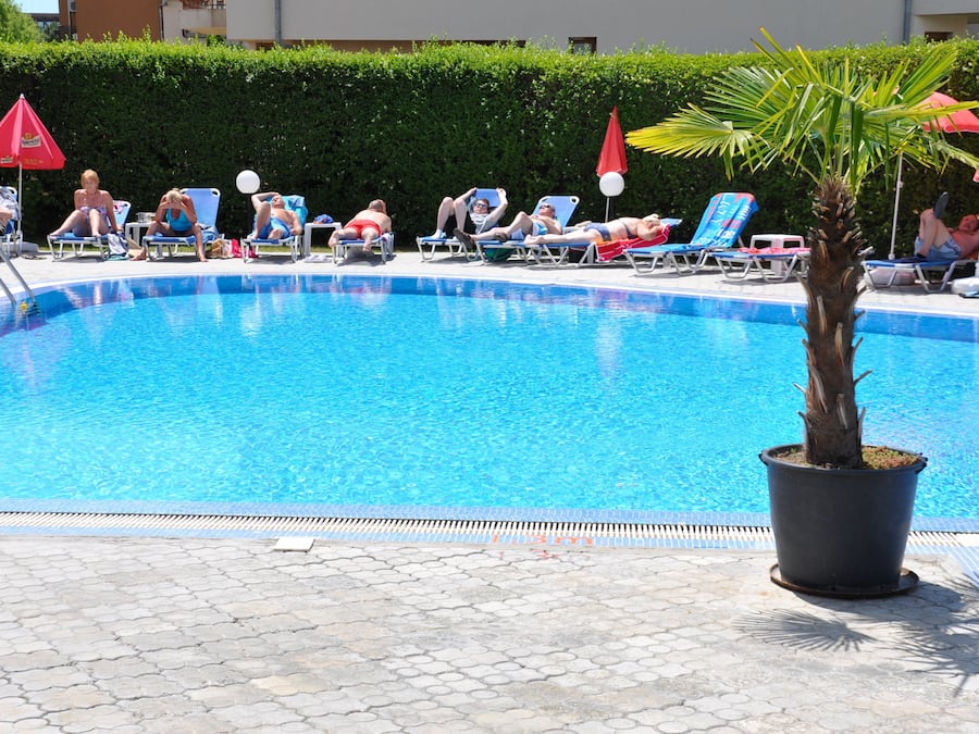 Piscina exterior sazonal