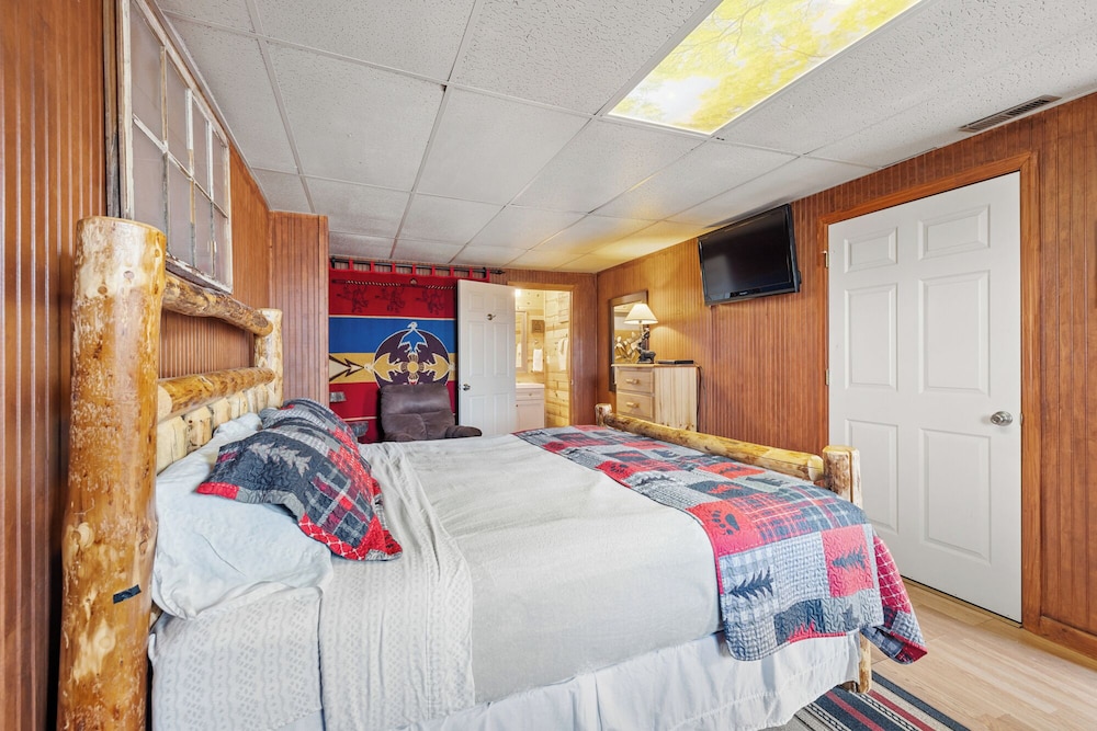 Mountain Views, 3 King Beds, Ready For Multi Couples Get Away!!! Fido Too!!! - Blairsville, GA