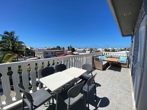 Apartamento Familiar, 2 quartos, kitchenette, Vista para a cidade | Vista da varanda