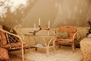 Comfort-telt - 1 queensize-seng - ikke-ryger - terrasse  med fælles badeværelser | Roupa hipoalergénica, com decoração personalizada 