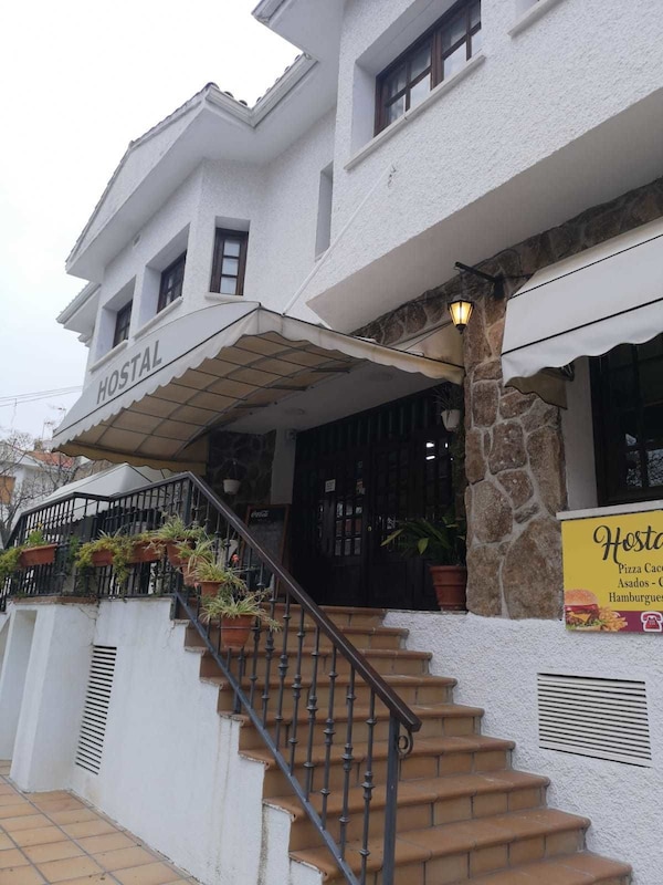 Hostal Asador Julian Brunete - Brunete