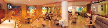 Servem pequenos-almoços, almoços, jantares e brunches (fins de semana)