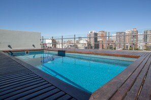 Piscina externa sazonal