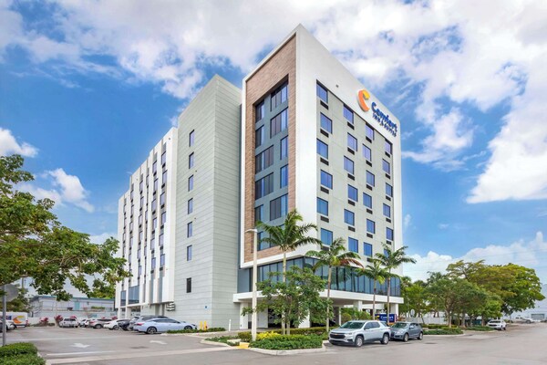 Comfort Inn & Suites Miami International Airport - Coral Gables, FL