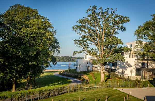 Golden Lakes Hotel - Froidchapelle