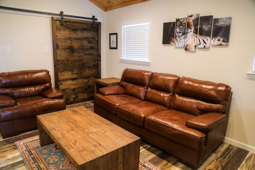 Come Stay And Play At Tiger's Den Located In Venice, La! - Louisiana