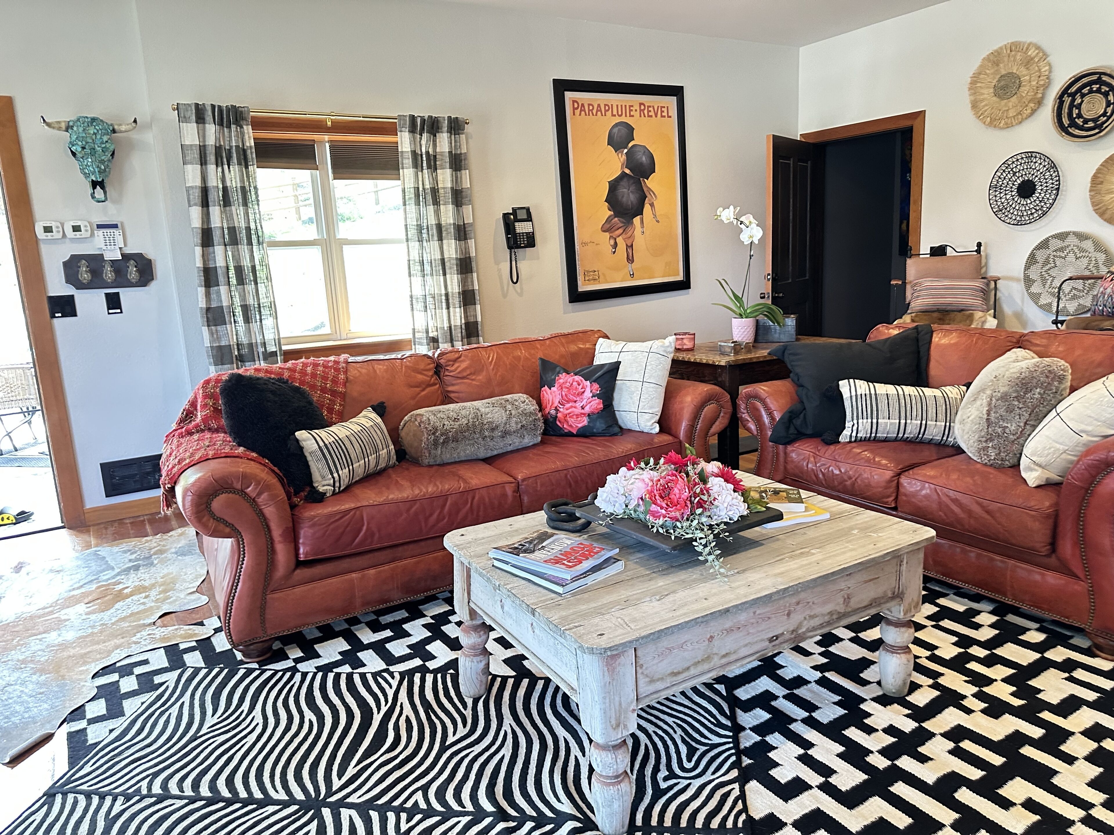 Gated 2 Bedroom Cottage: 4 Personnes, Vue Sur Le Lac, Cheminée, Cuisine. - Montana