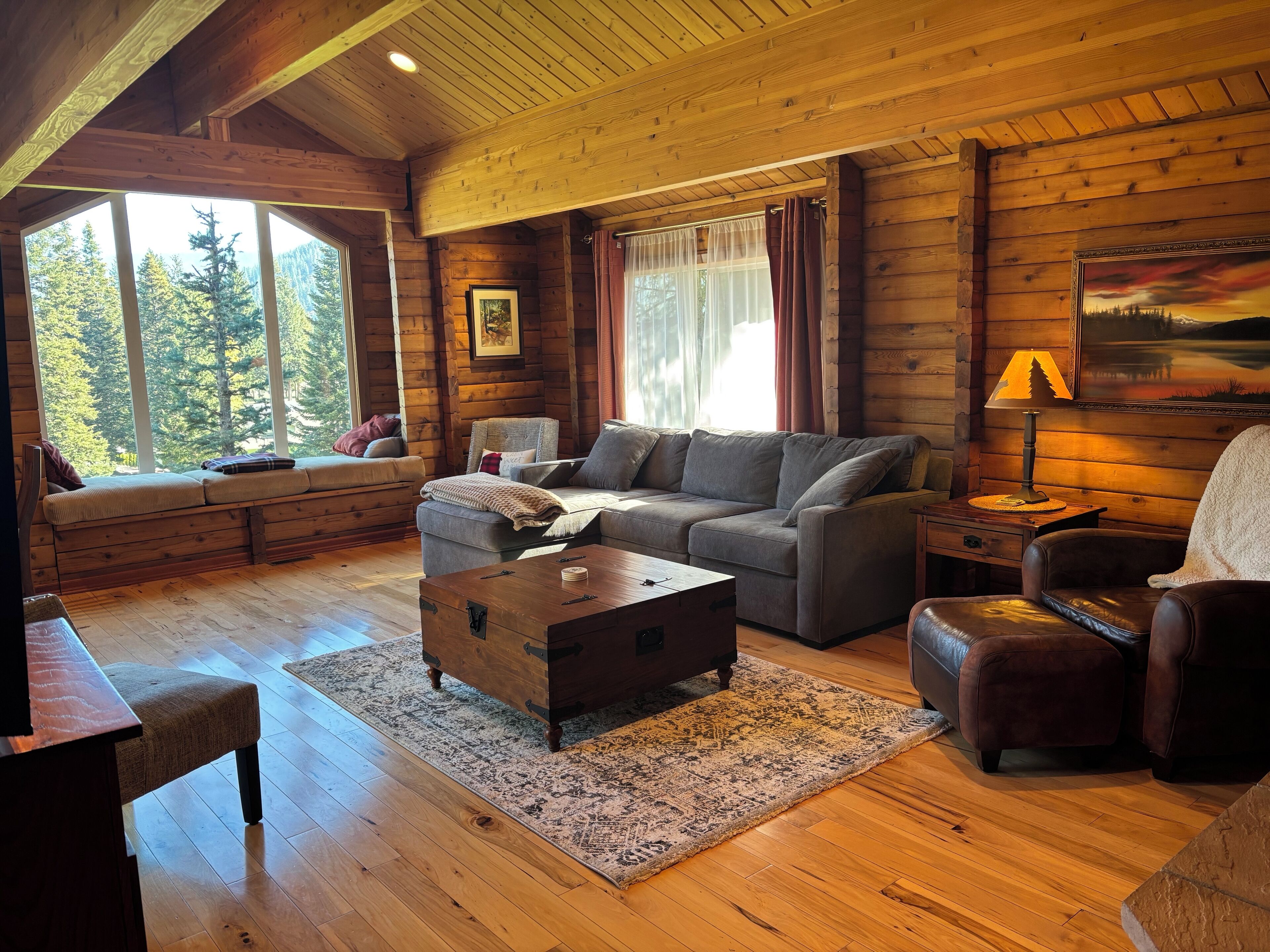 An Authentic Cedar Log Cabin With Mountain And Golf Course Views! - Lake Chelan, WA
