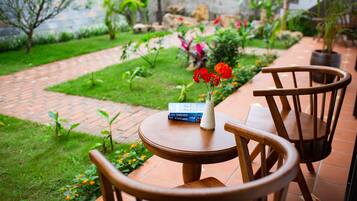 Quarto família, quartos conectados, vista para o jardim | Vista do quarto