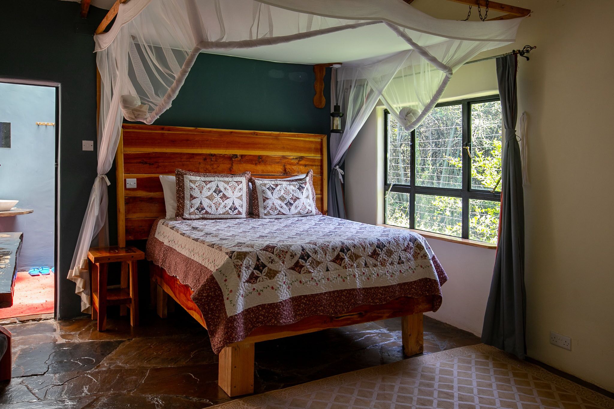 Casa de Campo, 3 quartos, junto ao jardim | Cofre no quarto, com decoração personalizada 