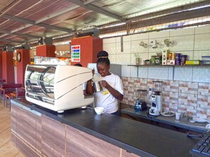 Pequeno-almoço continental diário incluído 