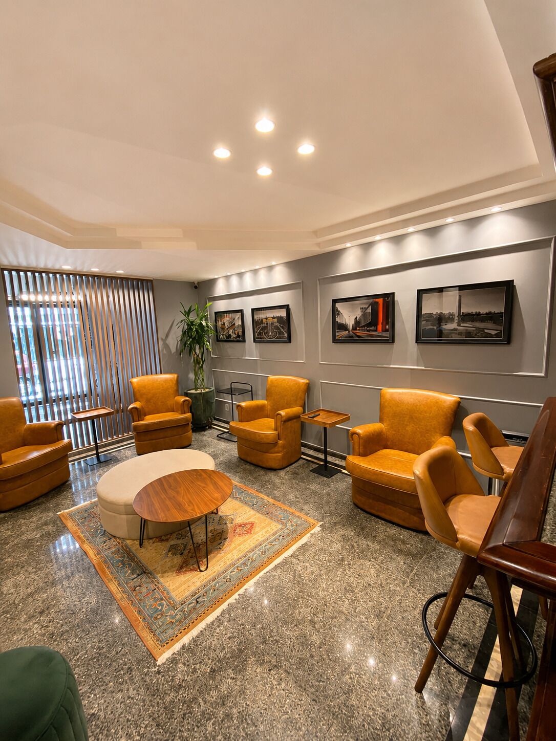 Lounge no saguão