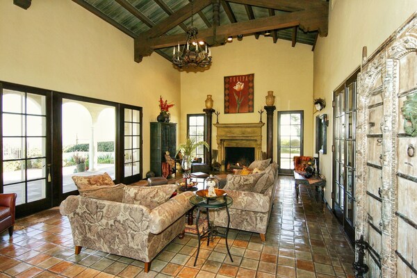 The Patrician Hollywood Universal - Pasadena, CA