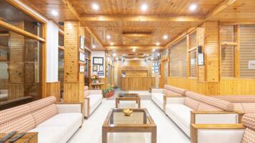 TV de ecrã plano, lareira