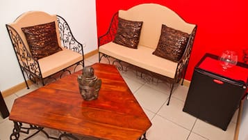 Quarto casal luxo (Passion) | Cortinas blackout, Wi-Fi de cortesia, roupa de cama