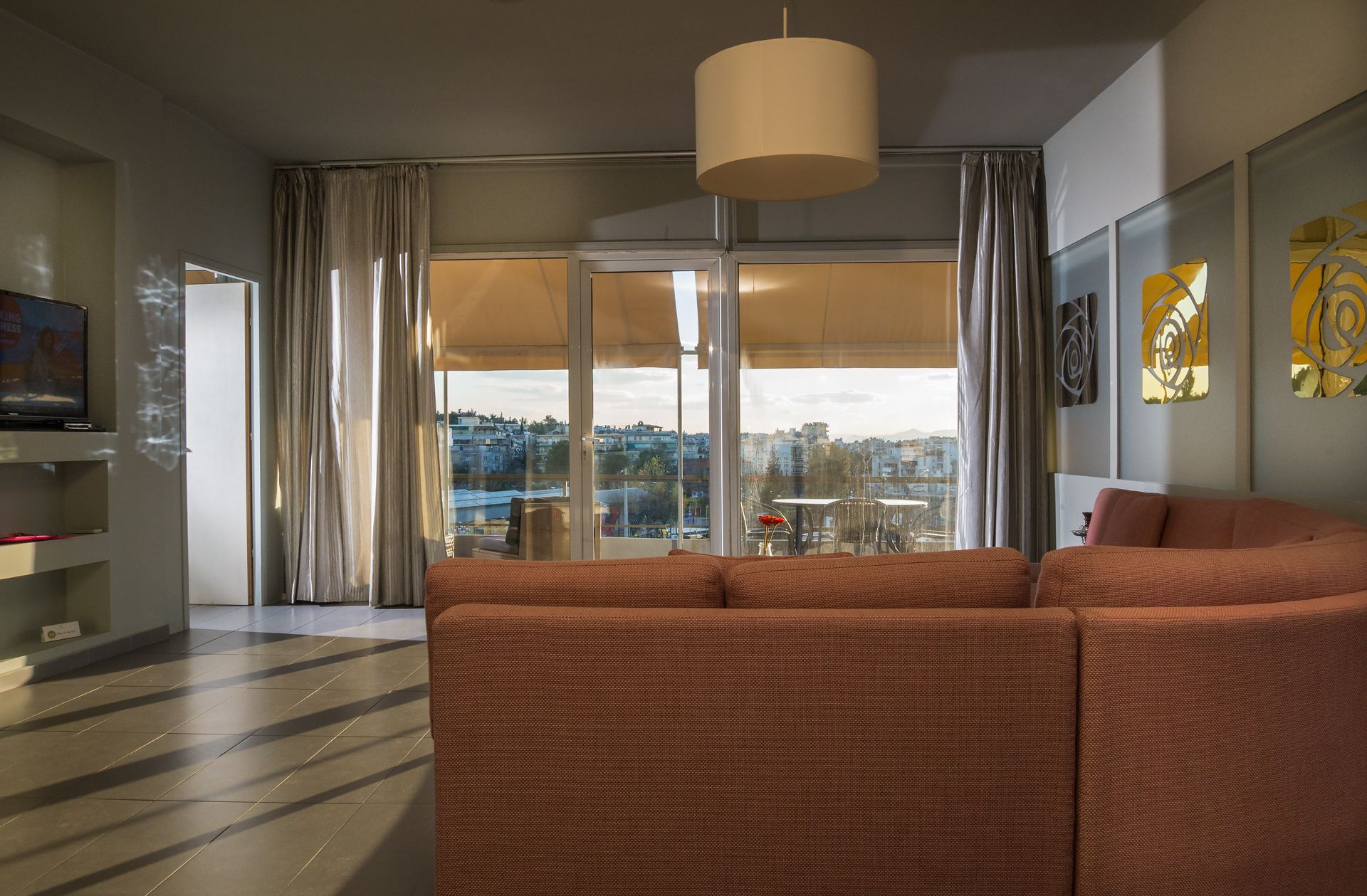 Loft, 2 quartos | Sala de estar | TV de tela plana, lareira, DVD player