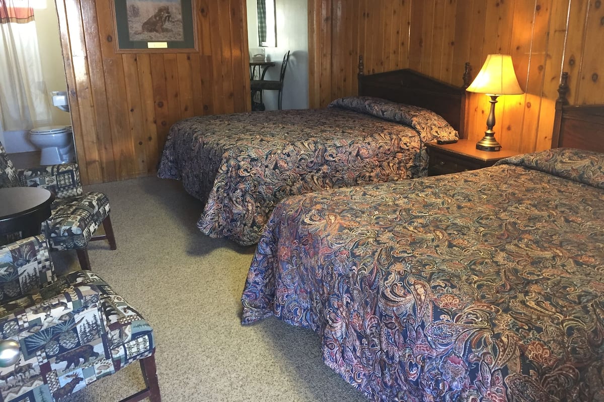 Quarto Standard, 2 camas queen-size, não fumadores (Double Room with Kitchen) | Wi-fi grátis 