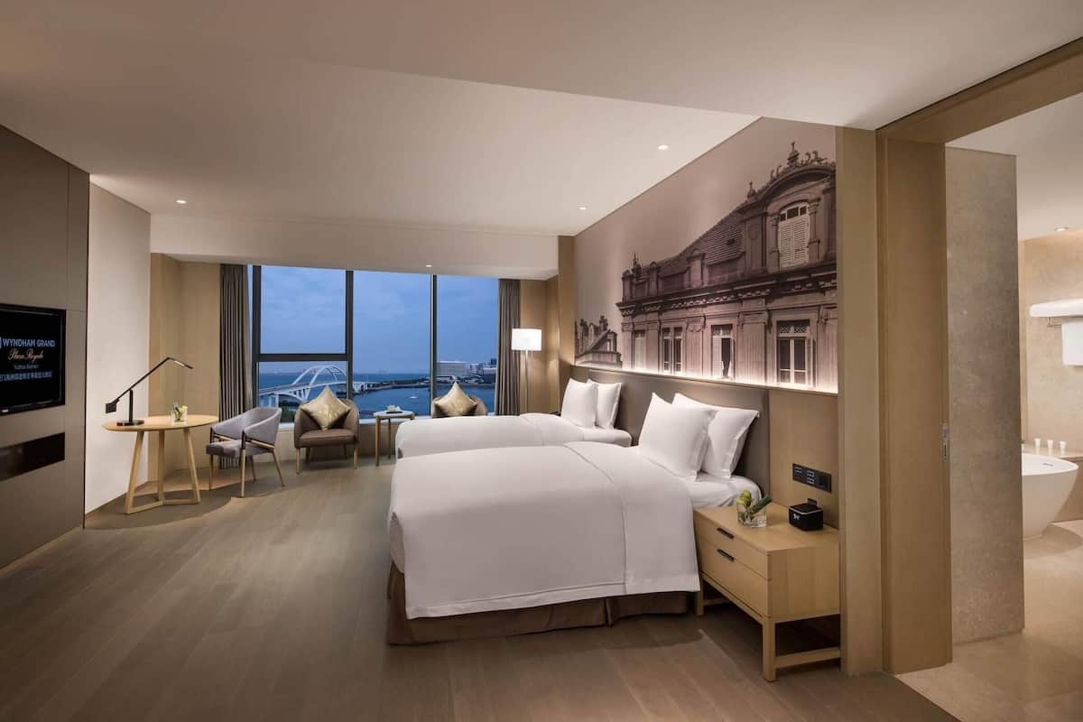 Quarto Premium, 2 camas individuais, não fumadores, vista para o mar | Minibar, cofre no quarto, secretária