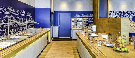 Café da manhã com buffet todos os dias mediante uma taxa