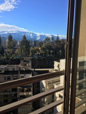 Loft, várias camas, vista para a montanha | Vista do quarto