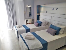 Ferro/tábua de engomar, roupa de cama fornecida