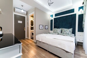 Quarto Standard | Minibar, cofre no quarto, secretária, quartos insonorizados 