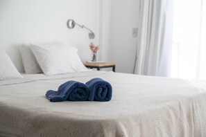 Suite Standard, 1 cama king-size (6th Floor) | 1 quarto, cofre no quarto, com decoração personalizada 