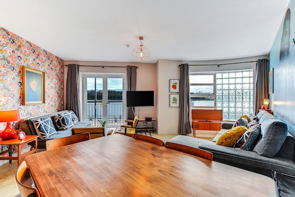 Riverside Apartment - Derry