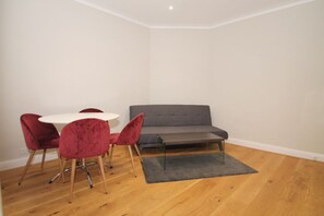 Apartamento de Luxo | Sala de estar | Televisor 