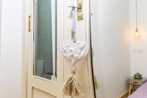 Apartamento, 1 quarto, Vista para a cidade | 1 quarto, cortinas/cortinados opacos, ferro/tábua de engomar 
