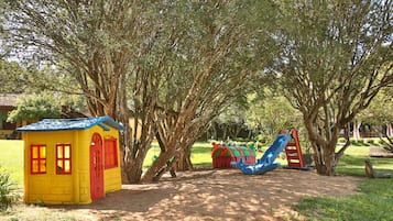 Área de recreio para crianças (ao ar livre)