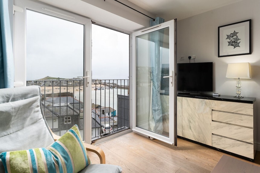 3 Bedroom Sea View Modern Apartment - Tate St Ives