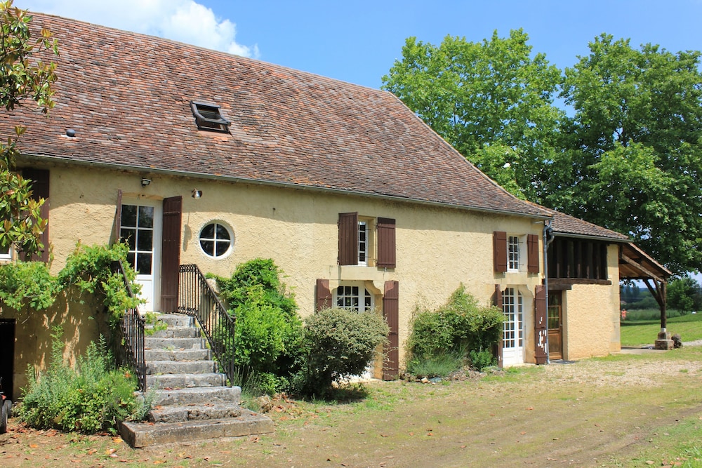 A 300 Years Old Farmhouse Next To The Dordogne River - Dordogne