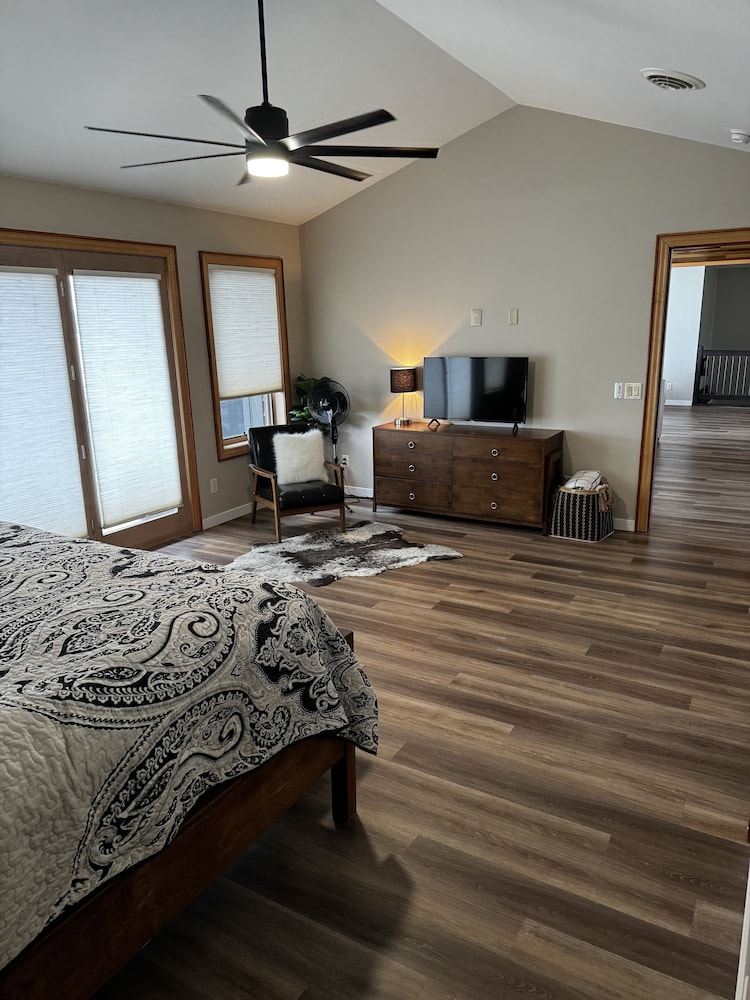 Luxury Lake Michigamme Beach House - Craig Lake State Park, Champion