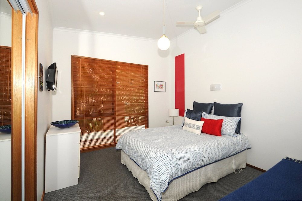 This Lovely, Well Presented Home Has Character And Plenty Of Charm. It Is... - Rye