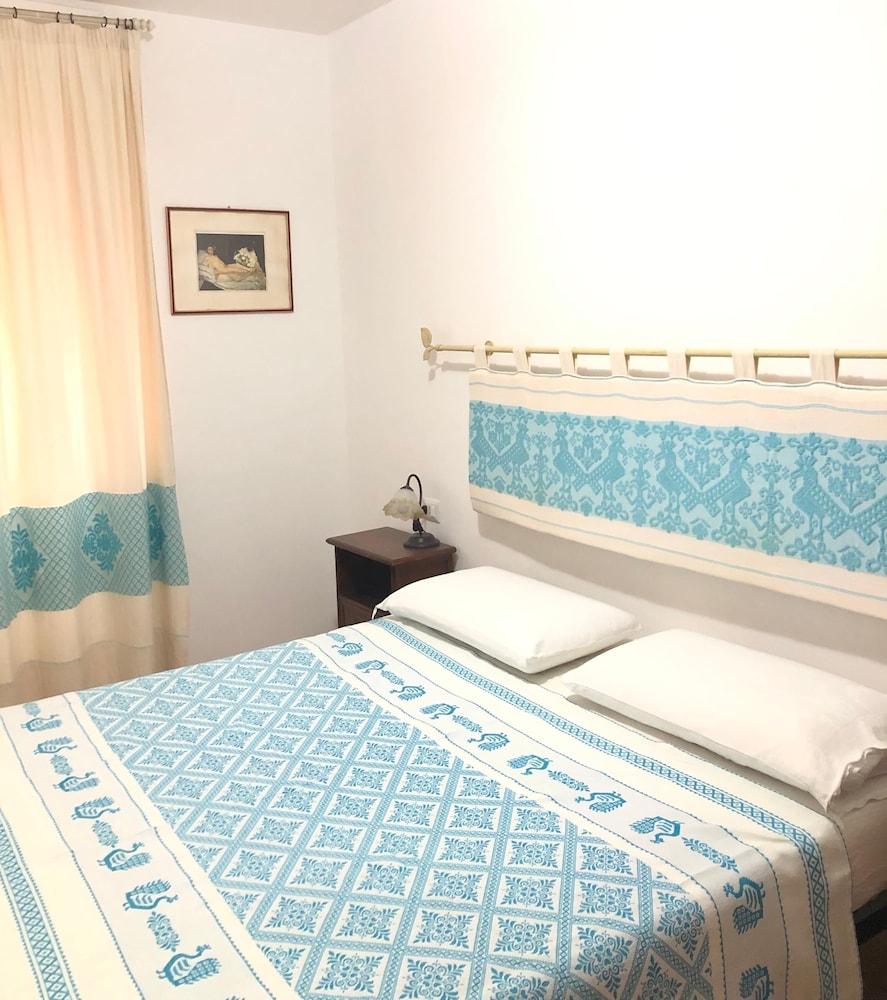 Apartment/ Flat -Cala Gonone - Casa Dolce Vista - Via Delle Ginestre 20 - Sardinia