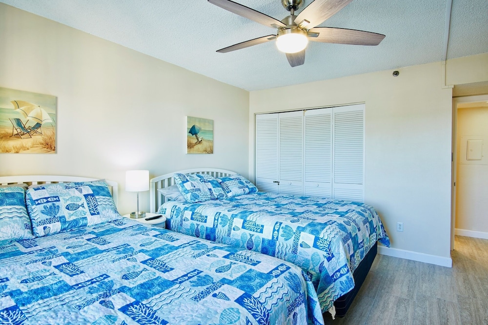 Promotions Automne / Hiver Piscine Pour Escaliers Spirales Ocean Spontale Avant Directs Gril À Gaz Hottub - Indian Shores, FL