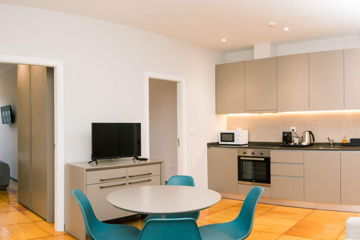 Apartamento, 2 quartos, vista para o jardim (2) | Cozinha privada | Uma máquina de café expresso, uma cafeteira/bule, uma chaleira elétrica