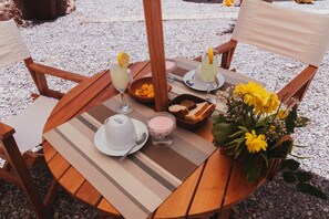 Pequeno-almoço tipo buffet incluído 