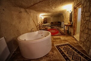 Quarto lua de mel (Alesta) | Banheira de hidromassagem