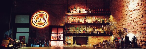 Goin Old House & Bar - Annan District