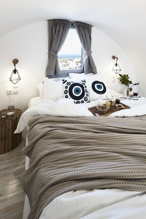 Loft Deluxe, vista para o mar | Cofre no quarto, com decoração personalizada 