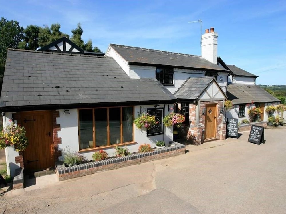 The Oak Inn Staplow - Cotswolds