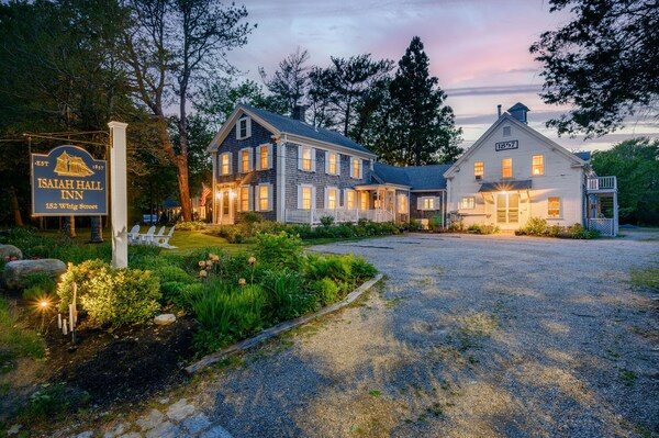 Isaiah Hall Bed & Breakfast Inn - Dennis, MA