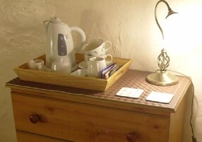 Quarto Quádruplo Familiar, casa de banho anexa | Roupa de alta qualidade, secretária, ferro/tábua de engomar 