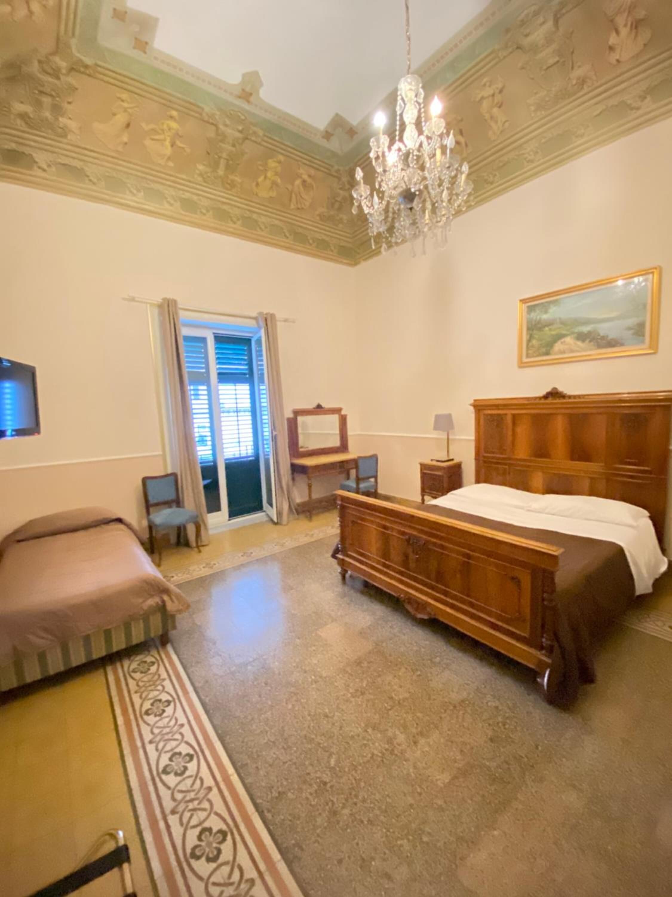 Frigobar, cofres nos quartos, Wi-Fi de cortesia, roupa de cama