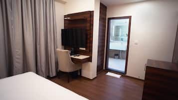 Apartamento | Secretária, secretária adequada para computadores portáteis