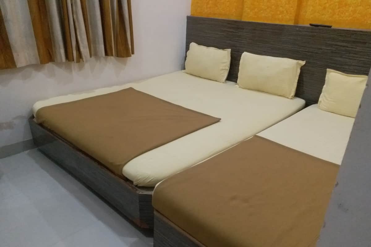 Quarto Triplo, 3 camas individuais, não fumadores, Vista para a cidade | 1 quarto 
