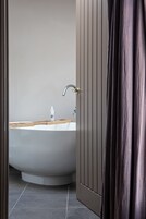 Quarto casal luxo, suíte | Banheiro